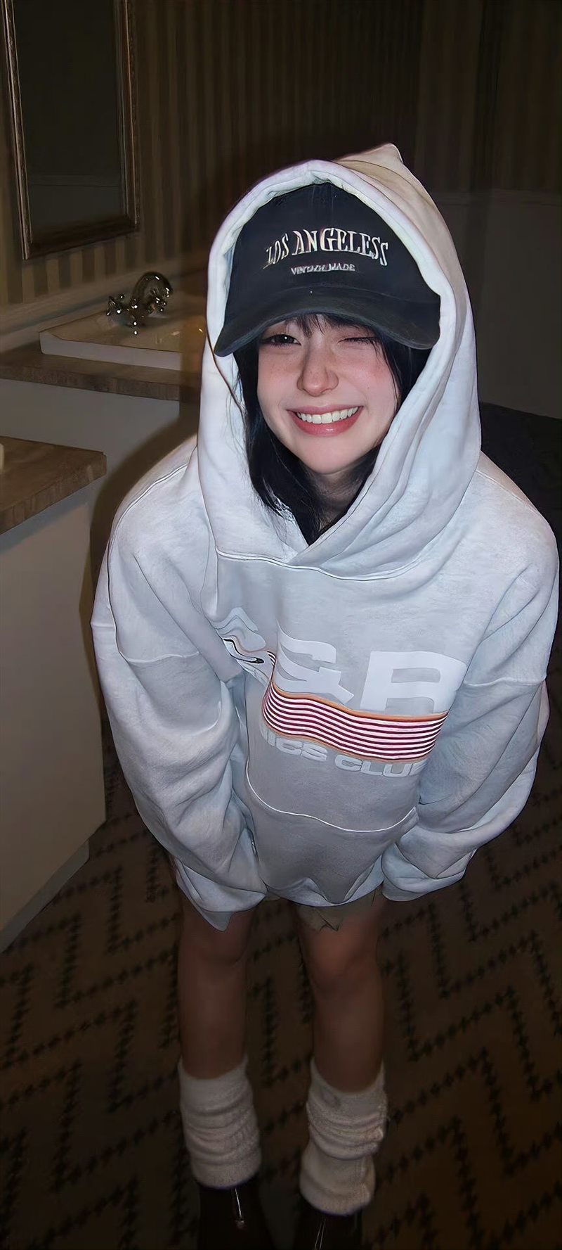 猫先生与鱼小姐 - X大神 淫妻换妻 约少妇学生妹 蜂腰翘臀顶级气质 [250P+208V／3.60GB] - 呦糖社-呦糖社